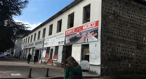 ბათუმში ყრუთა კავშირის შენობას ანგრევენ და 25 სართულიან კომპლექსს აშენებენ Batumelebi