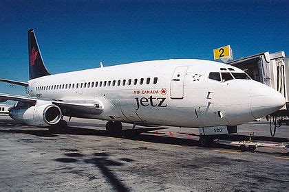 Air Canada Jetz Boeing 737 200 Latest Photos