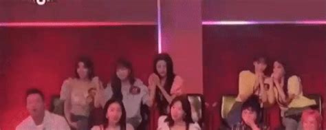 Pin By Won On Izone Gifs Iz One One Yuri