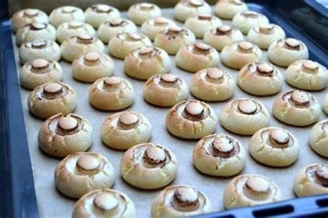 Печенье "Грибочки" - друзей удивите! | Мини пирожные, Вкусняшки, Идеи ...