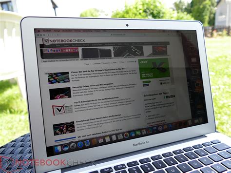 Apple MacBook Air 13 2017 Laptop (1.8 GHz) Review - NotebookCheck.net ...
