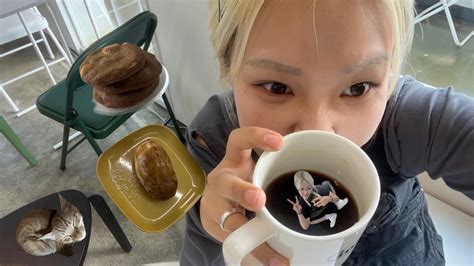 쿠키 만들고 화분에 물 주고 에그타르트 먹고 벌레 잡는 카페 Vlog 카페 브이로그인데 음료 영상은 없는•• 그런 브이로그 개인 카페 브이로그 Youtube