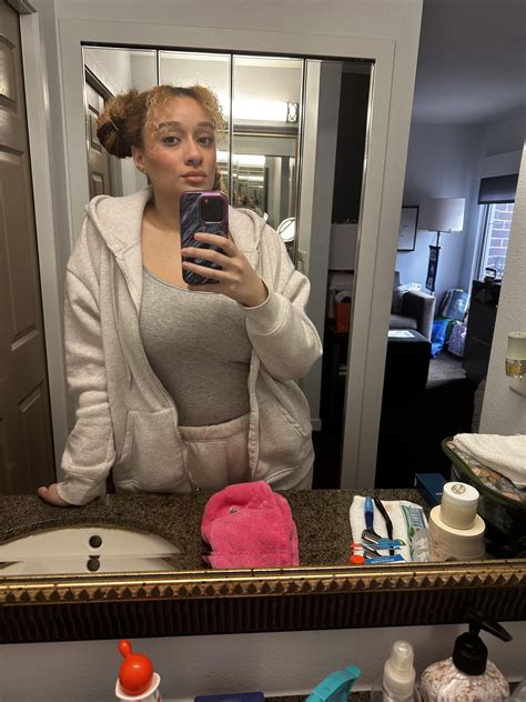 Am I a cutie pie ? f24 : r/AmIHotSFW