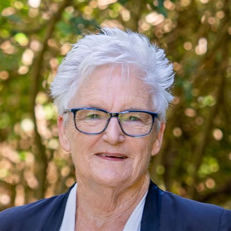 Stephanie Kelland • Ray White New Zealand