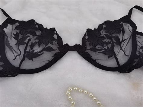 China Hot Sex Fancy Lingerie Embroidery Bra Set With G String China