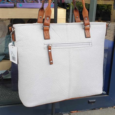 Wit Leren Shopper Berba Met Cognac Hengsels Stuivenga Lederwaren Delft