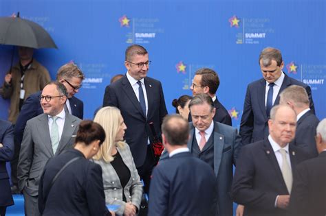 Hristijan Денеска присуствував на Самитот на Европската политичка заедница заедно со лидерите