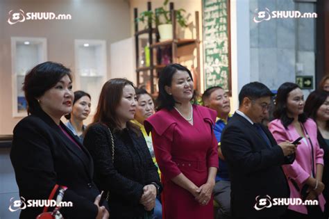 ФОТО Сэтгэлээс минь ургасан миний бүтээл уран зураг бүтээлийн үзэсгэлэн