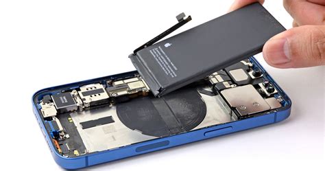 نحوه تعویض باتری آیفون 13 【ℕicmag】