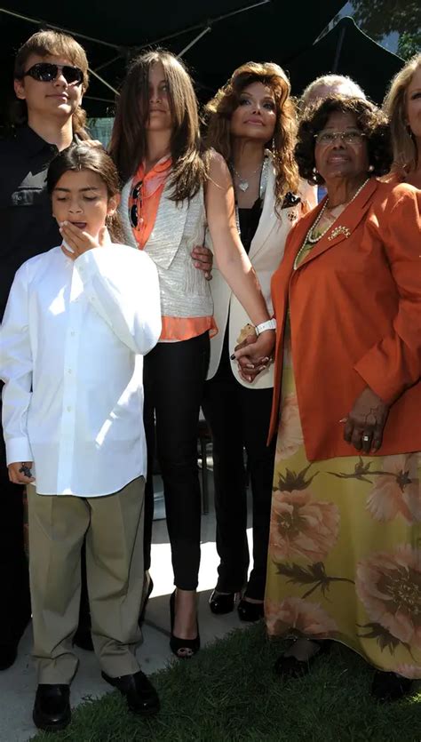 Prince Paris Y Blanket Los 3 Hijos De Michael Jackson Posan Juntos
