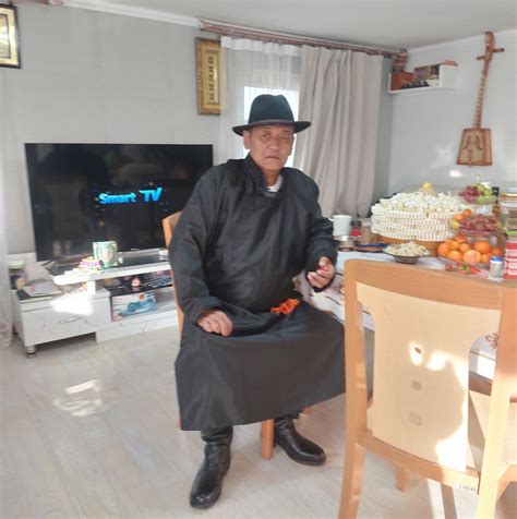 “ЗҮҮН БҮСИЙН ЗӨВЛӨГӨӨН” 06 дугаар Цагаанхүүгийн Идэрбат Facebook