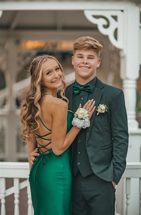 Prom Dress Ideas Emerald Green Prom Dress Prom Hairstyle Artofit