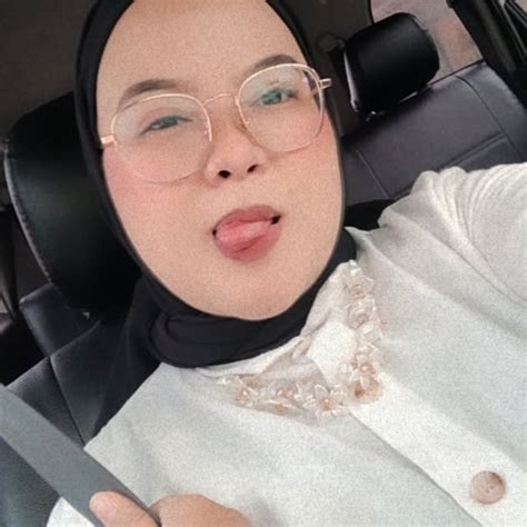 Shelly Eva Junita Shellyej • Threads Say More