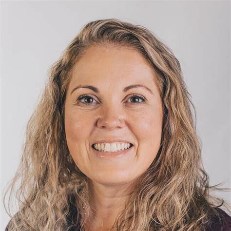 Cindy Lapp Real Estate Agent In Fort Washington Pa