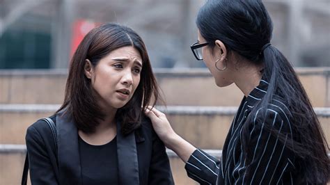 Harsh Signs Someone Has Main Character Energy And You Re Just An Extra Yourtango