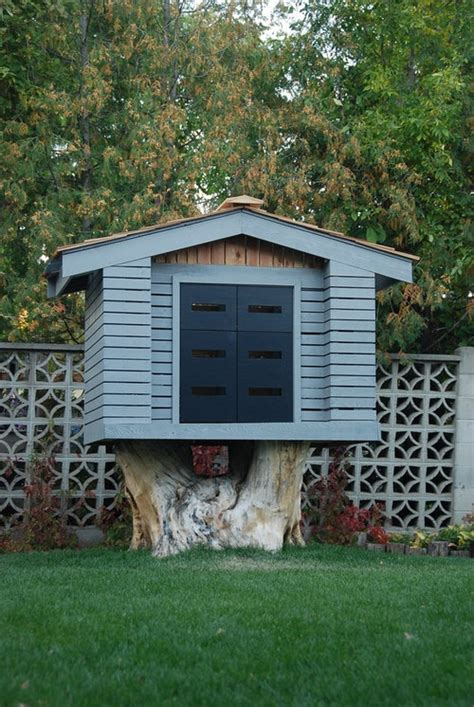 Tree Stump House