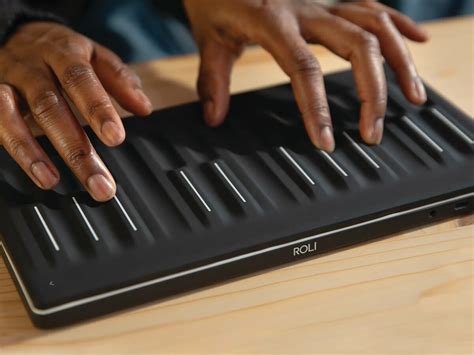 This Midi Keyboard Makes Creative Expression Effortless