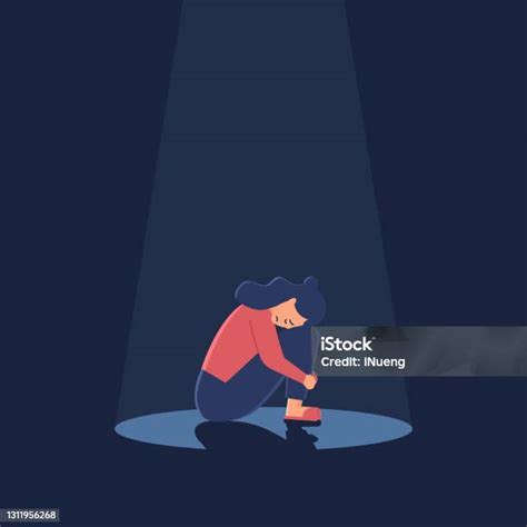 스포트라이트를 받고 바닥에 앉아 있는 외로운 젊은 여성을 울고 있는 슬픈 우울한 불행한 소녀 우울증 슬픔 슬픔의 여성 캐릭터 정신 장애 또는 질병 집단 따돌림에 대한 스톡