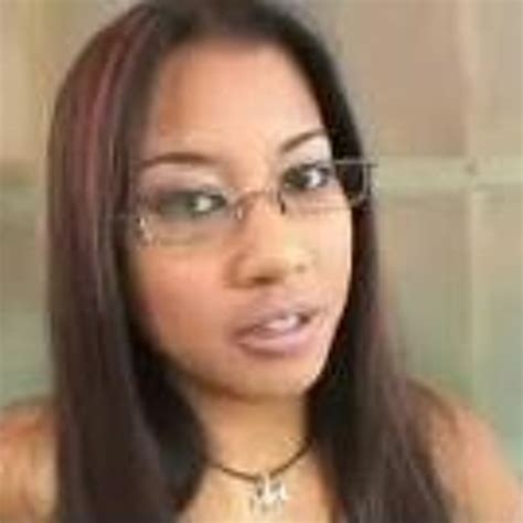 Stream Lily Thai Music Listen To Songs Albums Playlists For Free On