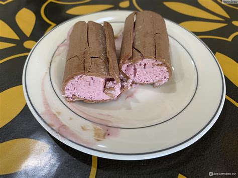 Мороженое пломбир Коровка из Кореновки с малиной в шоколадно-сливочной ...