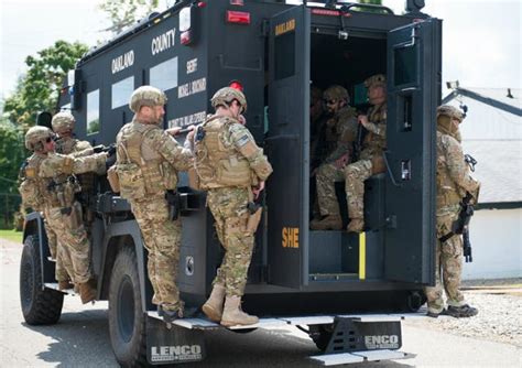 Oakland County Swat Team Responds To Hoax Rochester Mi Patch