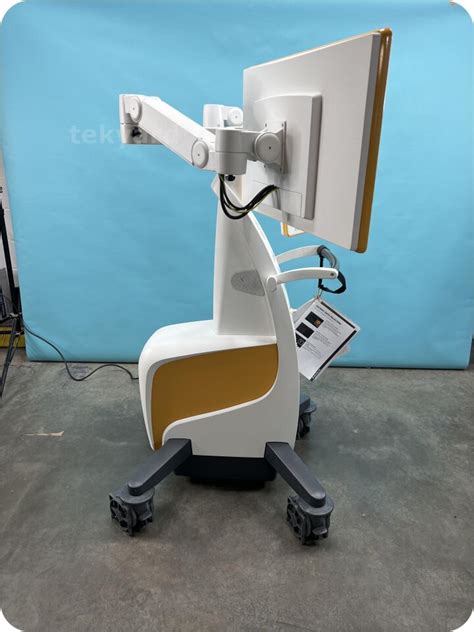Used Brainlab Dual Curve Display Surgical Navigation System For Sale