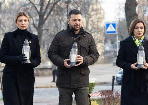 Зеленський і Санду вшанували память загиблих під час Революції Гідності