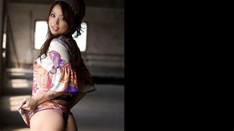 Download Photo 1366x768 Risa Kasumi Asian Ass Thong Id 14778