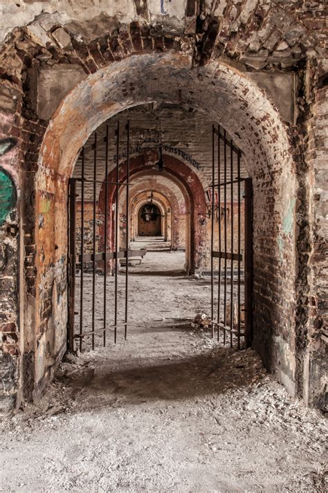 무료 이미지 건축물 조직 늙은 아치 구성 예배당 문 벽돌 예배 장소 배경 이미지 오래된 집 신전 유적 수도원 만료 된 중세 오래된 건물과