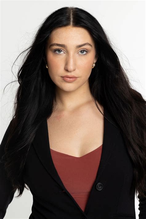 Ellie K New View Modeling