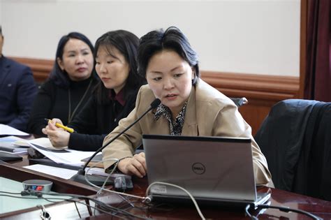 БАГА НАСНЫ Гэр бүл хөдөлмөр нийгмийн хамгааллын яам Facebook