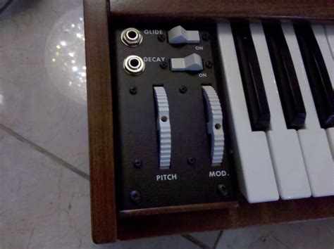 matrixsynth moog minimoog d synthesizer with case