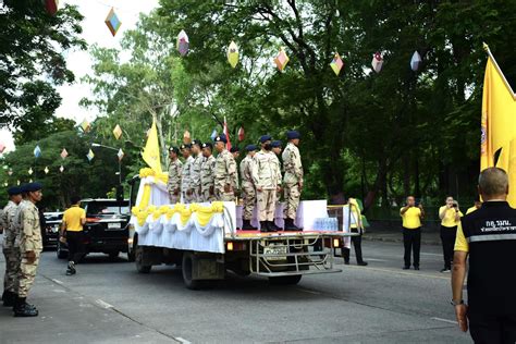 ร่วมพิธีส่งมอบธงตราสัญลักษณ์ กิจกรรม เดิน วิ่ง ปั่น เทศบาลตำบลเมือง