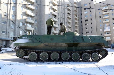 Авдеевка на айсберге