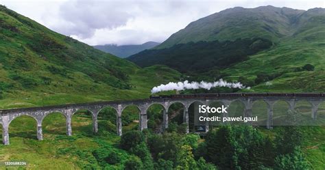 글렌피난 육교 스코틀랜드와 야코비테 증기 열차의 공중 보기 포트 윌리엄에 대한 스톡 사진 및 기타 이미지 포트 윌리엄 스코틀랜드 기차 Istock
