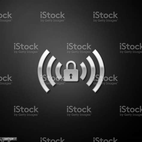 실버 와이파이 는 검은 색 배경에 고립 된 기호 아이콘을 잠갔습니다 암호 wifi 기호입니다 무선 네트워크 아이콘입니다 와이파이
