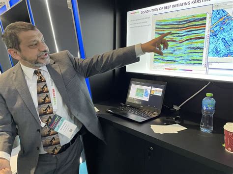 Azer Mustaqeem On Linkedin Seismicattributes Karsting Opendtect 13 Comments