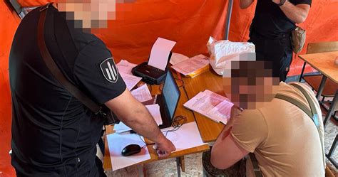 Корупція в Армії ДБР викрила командира що привласнював бойові виплати Цензор НЕТ