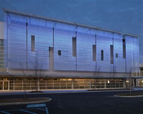 Utilizing Negative Space Architectural