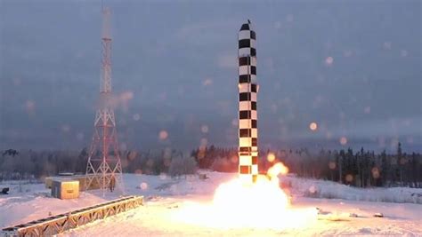 核观察｜核弹头数量多少才够？美苏冷战核竞赛能带来一些启示 澎湃防务 澎湃新闻 The Paper