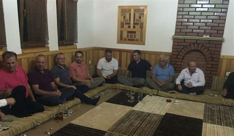 Burrat E Pdk Së Bëjnë Konak Në Prekaz Epoka E Re