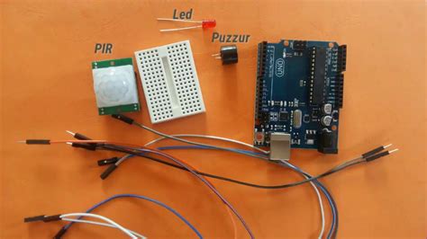 كيف تصنع جهاز انذار بأستخدام حساس الحركة Pir مع الاردوينو Arduino