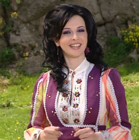 50 годишната народна певица Росица Пейчева стана майка на трето детенце Честито За Жената