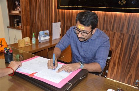 shashank chaudhary joins as new municipal commissioner of mathura
