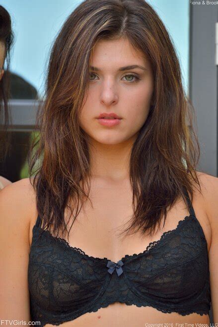 Leah Gotti And Brooklyn Jane Drawing Attention Lgandbw Da 56 Porn Pic