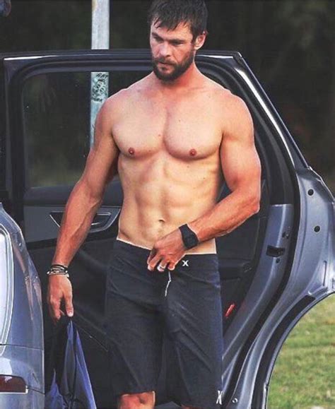 勃大莖深《8位演藝圈大鵰男星》他的巨根連高爾夫都能打！ 點我一下