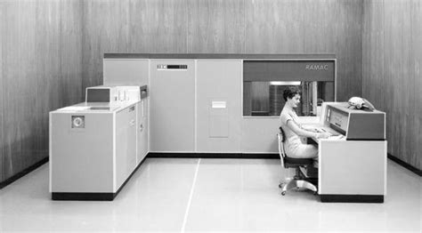 Ibm 305 Ramac первый компьютер с жестким диском