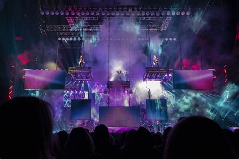 Christmas Shows In Chicago Trans Siberian Orchestra Extravaganza