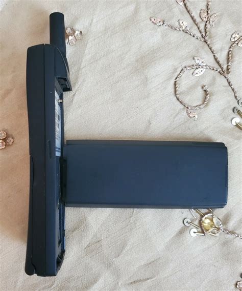 Omnipoint Ericsson Flip Vintage Cellphone Black 1994 1998 😱extremely