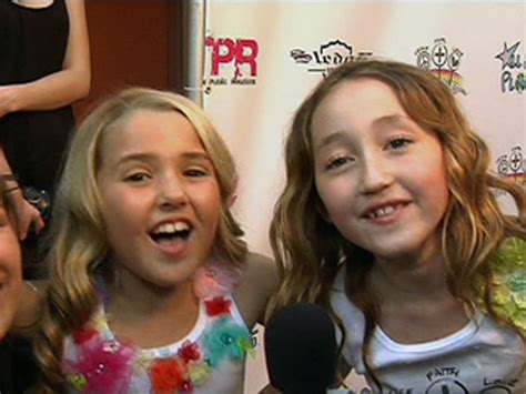 Emily Grace Reaves And Noah Cyrus